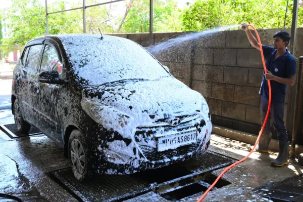 Hatchback – Basic Exterior Wash